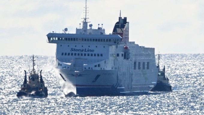 Räddningspersonal: Stena Scandica var mycket nära katastrof • Fartyget ...