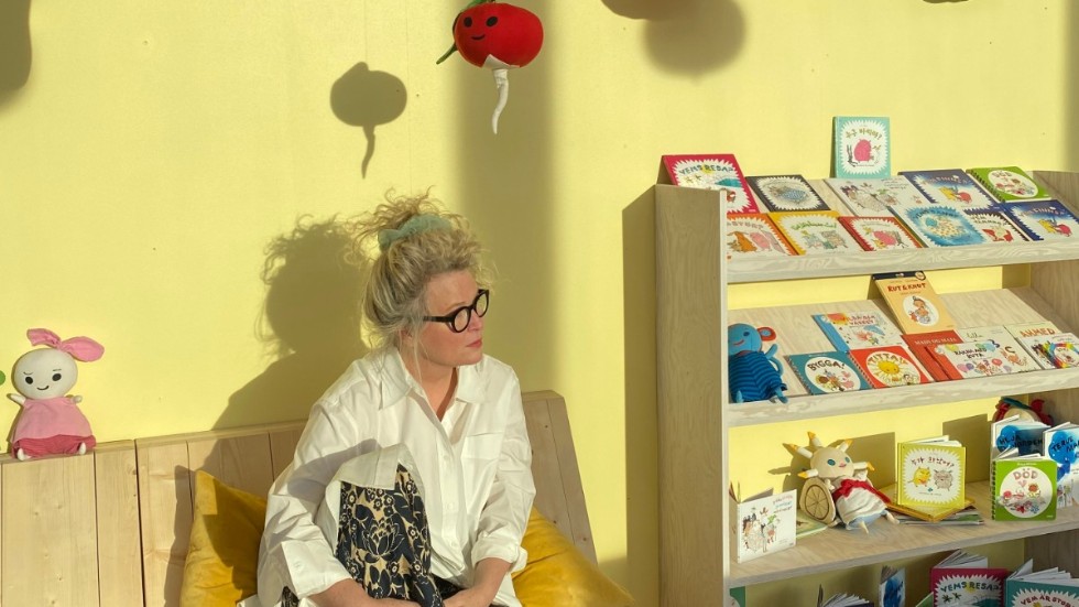 Här är nya utställningen i Sara kulturhus – succéförfattaren Stina ...
