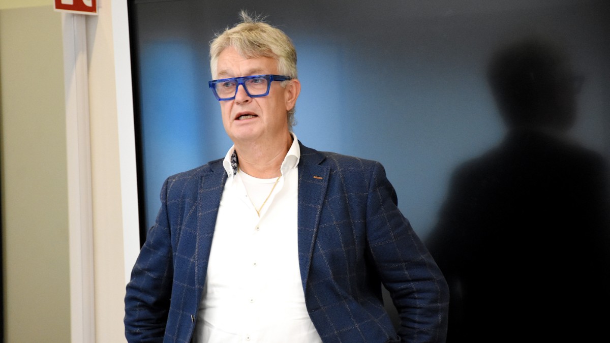 Svarar på kritiken mot badhusbygget: ”50 procent var lögn”