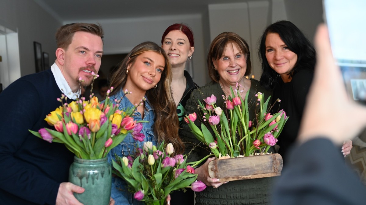 Radioshowen hälsade på i "Sveriges gladaste hyreshus"