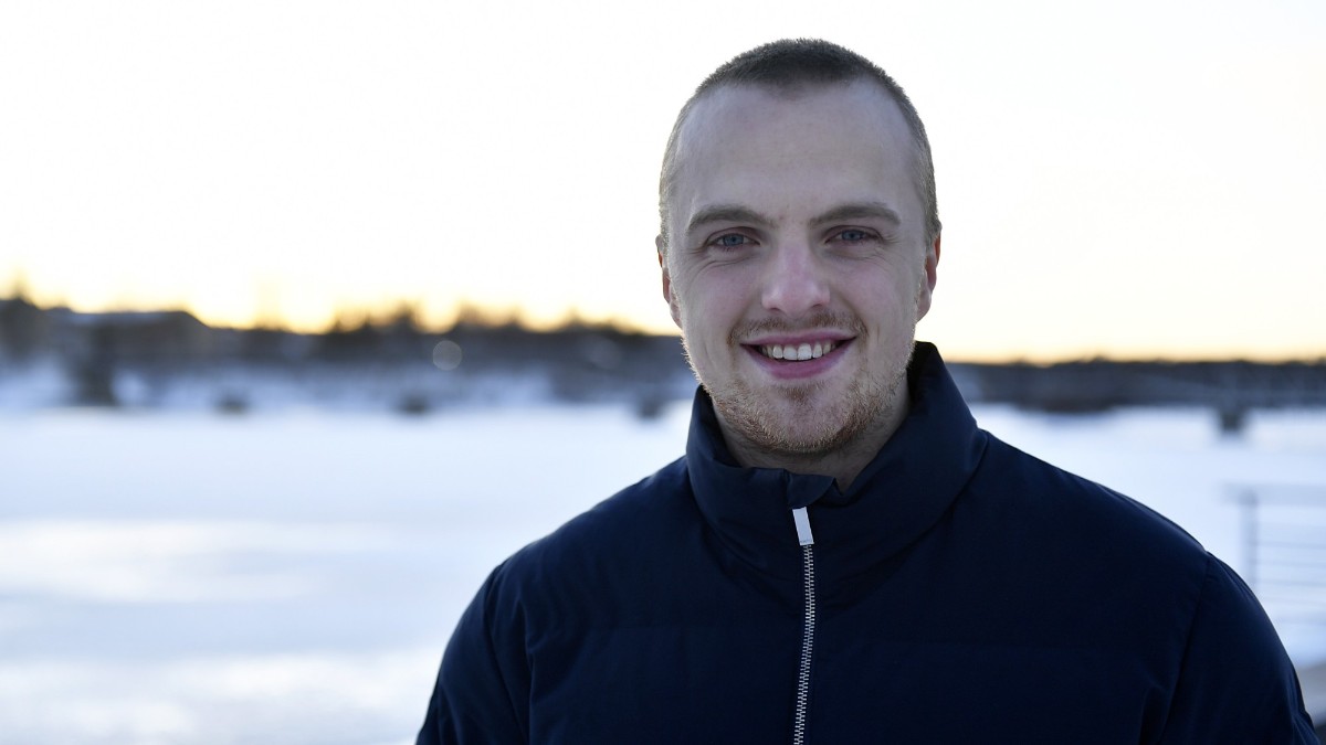 TV: Högberg på plats i Skellefteå: ”Det har varit ganska hektiskt – 24 timmar på resande fot”