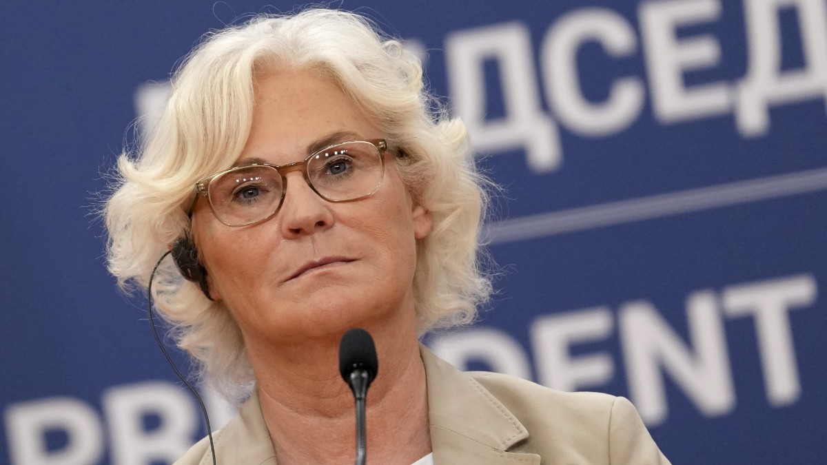 LEDARE: "Nu kan Tysklands försvarsminister Christine Lambrecht hälsa hem"