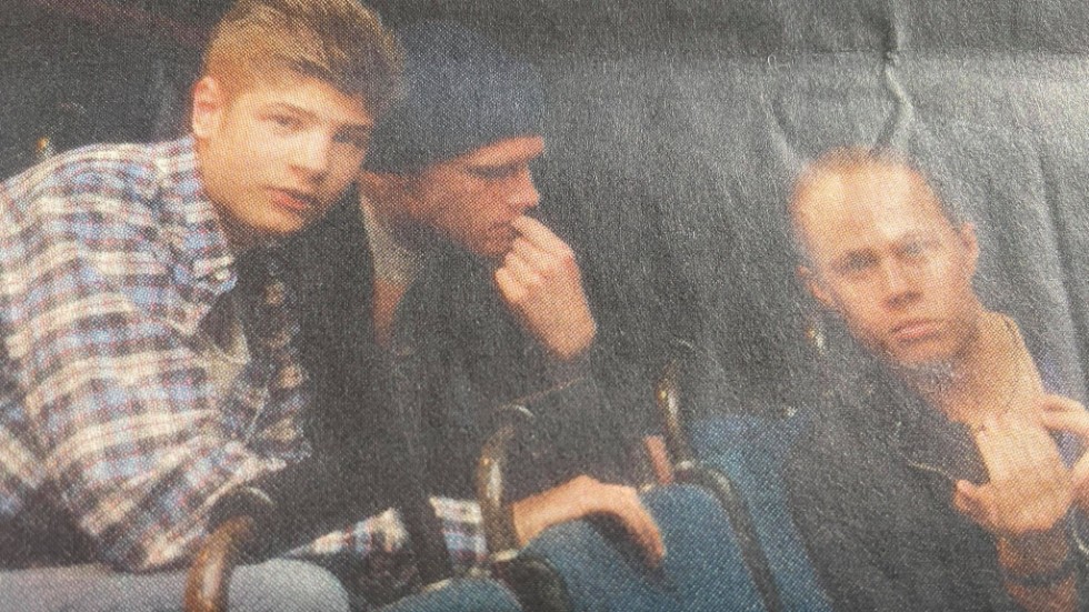 Gångbron föll över spåren • De pluggar till Körslaget