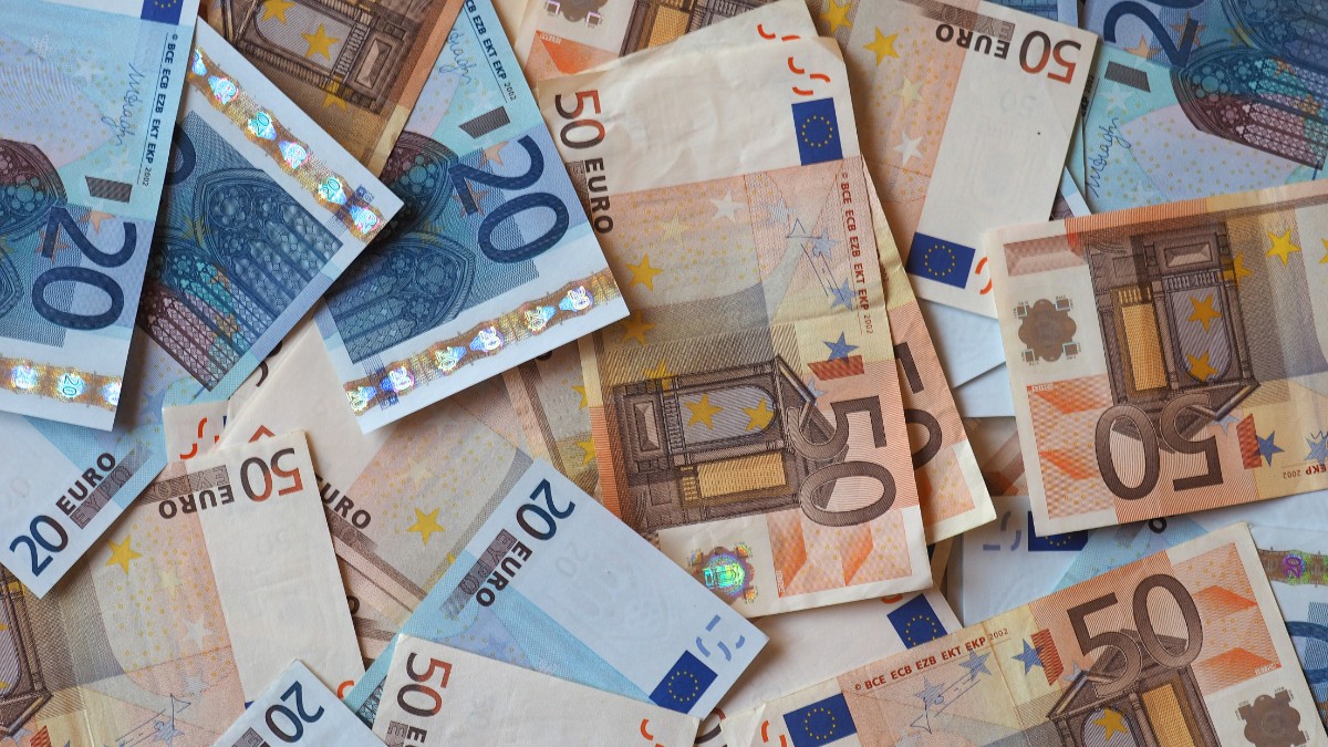 DEBATT: Dags att byta ut kronan mot euron