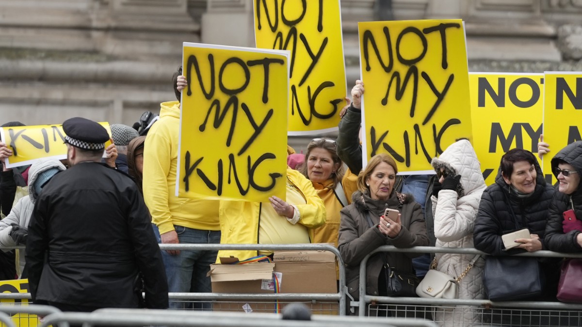 Kritik mot kröningsfest bland krisande britter