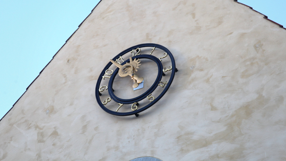 Klockan renoverades under flera år – nu får den inte låta