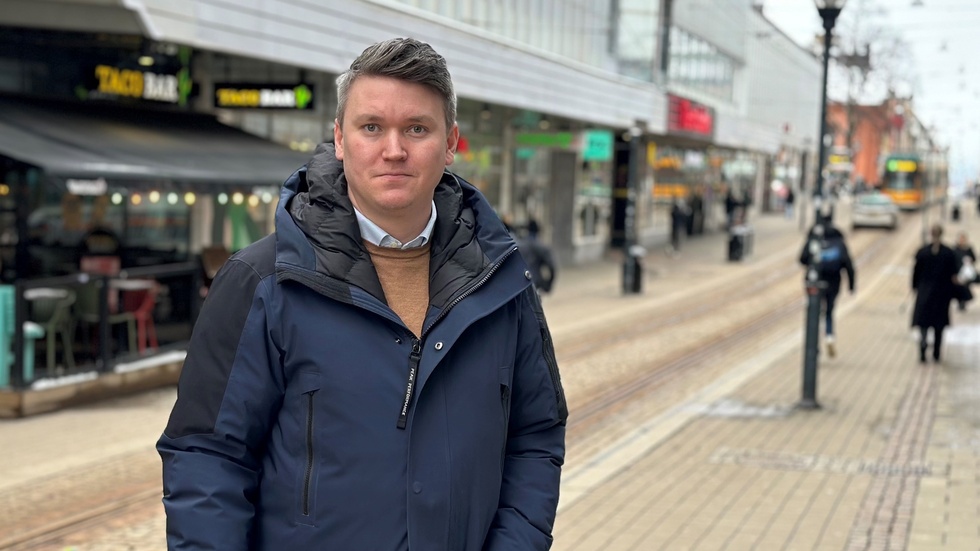 Så förklarar John sin kärlek till Norrköping – framför Linköping