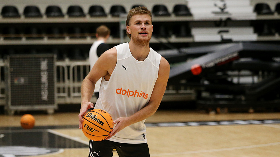 Dolphins nya center om "omöjliga" uppdraget