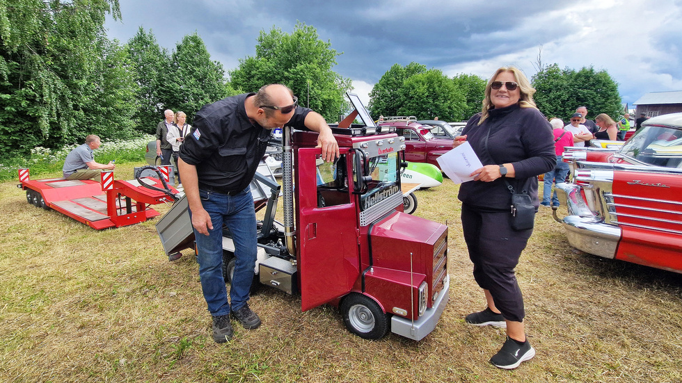 Bildextra: Många njöt när jubilerande Midsummer Meet intog byn