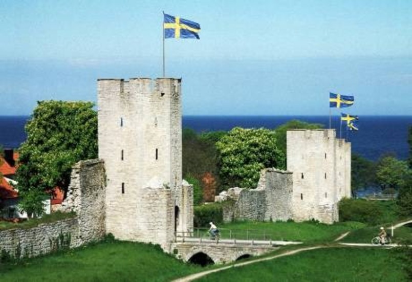 INSÄNDARE: Vad gäller kring den svenska flaggan på ringmuren?