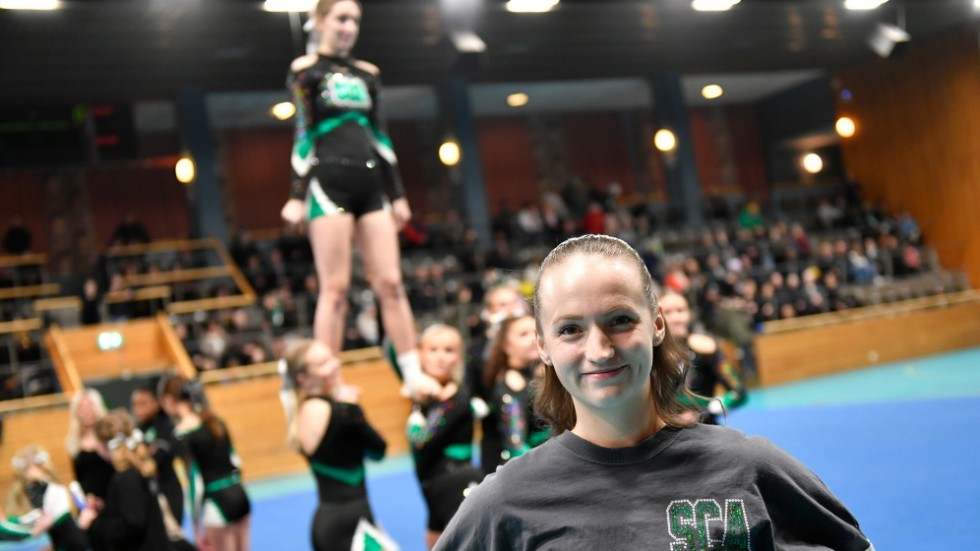En show utöver det vanliga – Skellefteå Cheerleading charmade ett ...