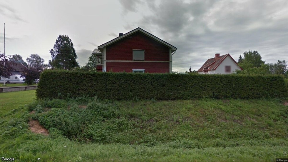 Nya ägare till stor villa i Kusmark - 3 000 000 kronor blev priset