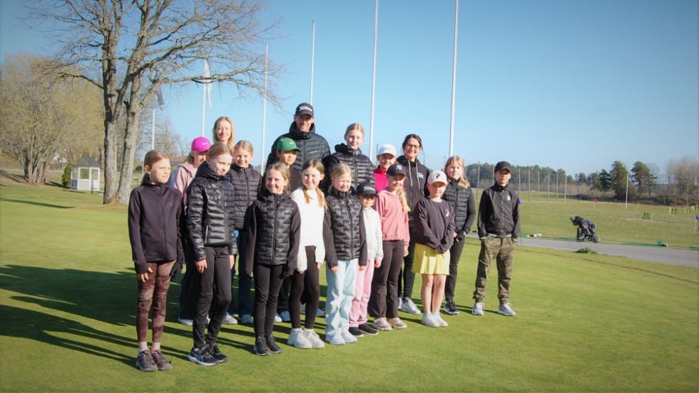 Frisk luft och mobilfritt: Här har tjejgolfen fått ett uppsving