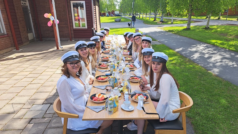 Fart och fläkt när Bodenelever tog studenten