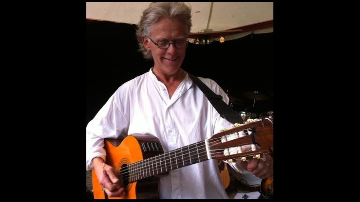 Då spelar Leif Brixmark & the New Holland band i Frustuna kyrka