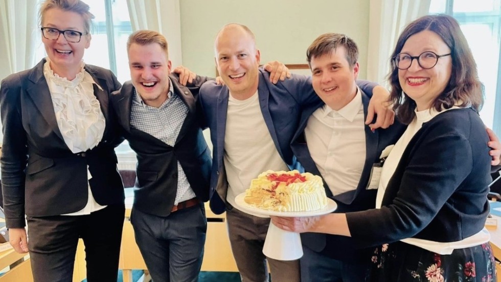 Rasmus från Mjölby fick fira i riksdagen – nu väntar en ny stridsfråga