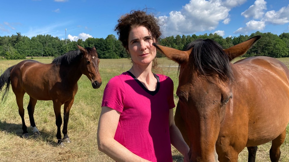 Hästtjejen som blev författare – "Jag vill underhålla och beröra"