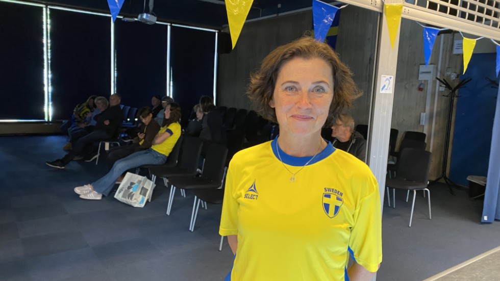 Kräver underskrift för att få bada med barn i Centralbadet