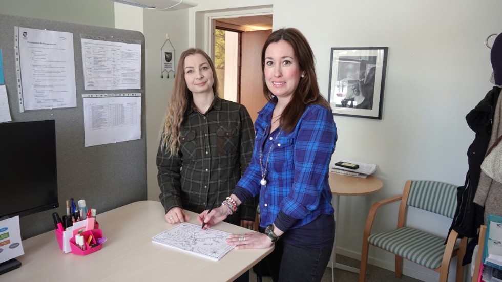 Emma och Sanna jobbar för att öka befolkningen