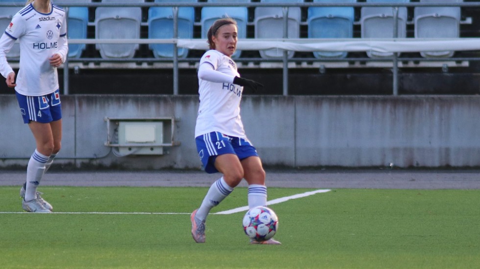 Arbete eller studier vid sidan av fotbollen? IFK-mittfältaren har inte ...