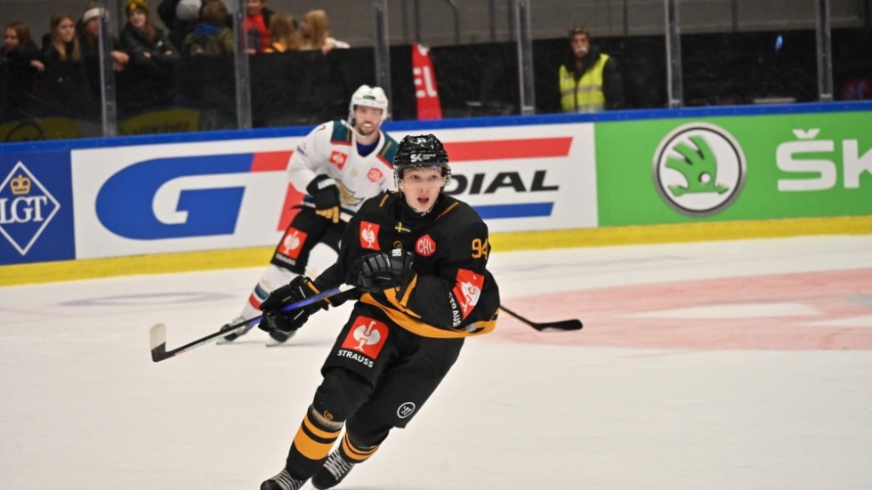 Tre spelare har lämnat AIK:s J20 – JVM-forward kommer in: ”En utmaning”