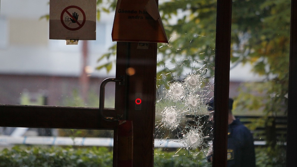 18 åring Dömd För Grovt Vapenbrott Deltog I Skjutning I Årby Bar