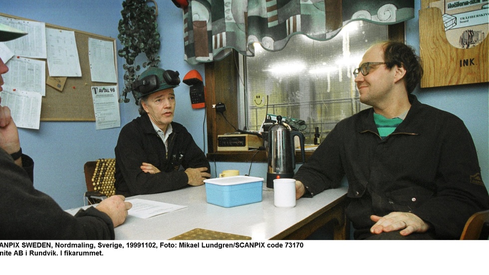 Hoojas hyllning till fikarummets hjältar – tillbaka i verkstaden