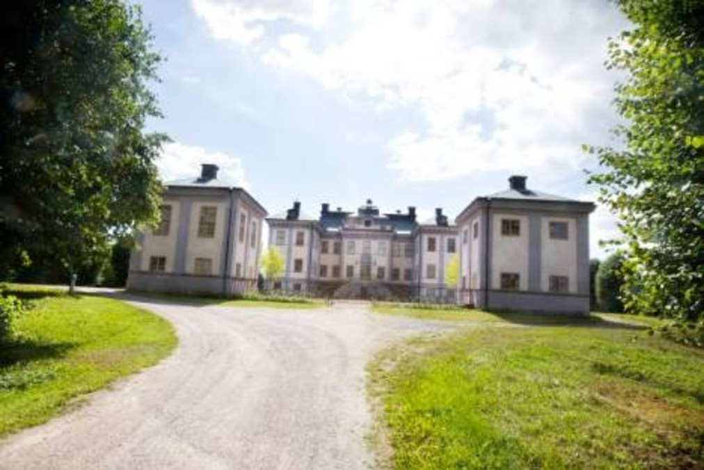 Salsta slott på säljlistan