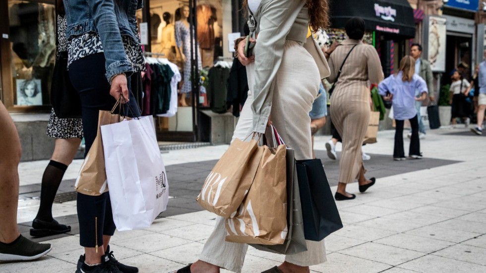 LEDARE: Vill du köpa nya kläder? Då får du jobba för det