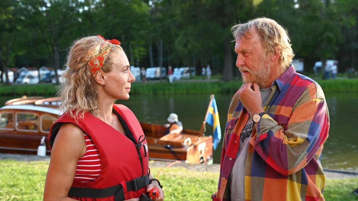 Magplask när Grotesco-gänget kapar "Göta Kanal"