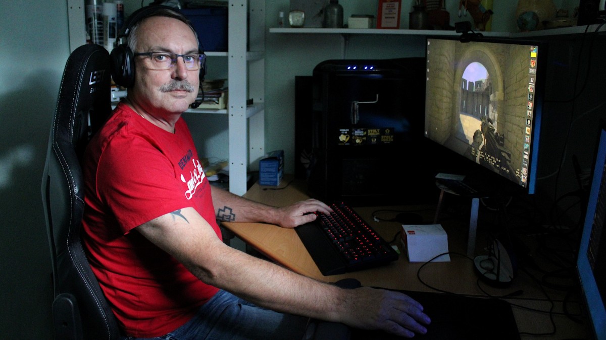 Gamern Sven, 65, vill få fler äldre att börja med datorspel • Spelar ...