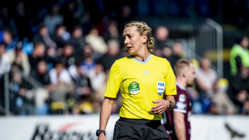 Tess Olofsson – domaren från norr är Sveriges enda i VM