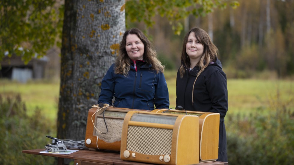 Deras pappa dog – nu säljer döttrarna hans unika radiosamling