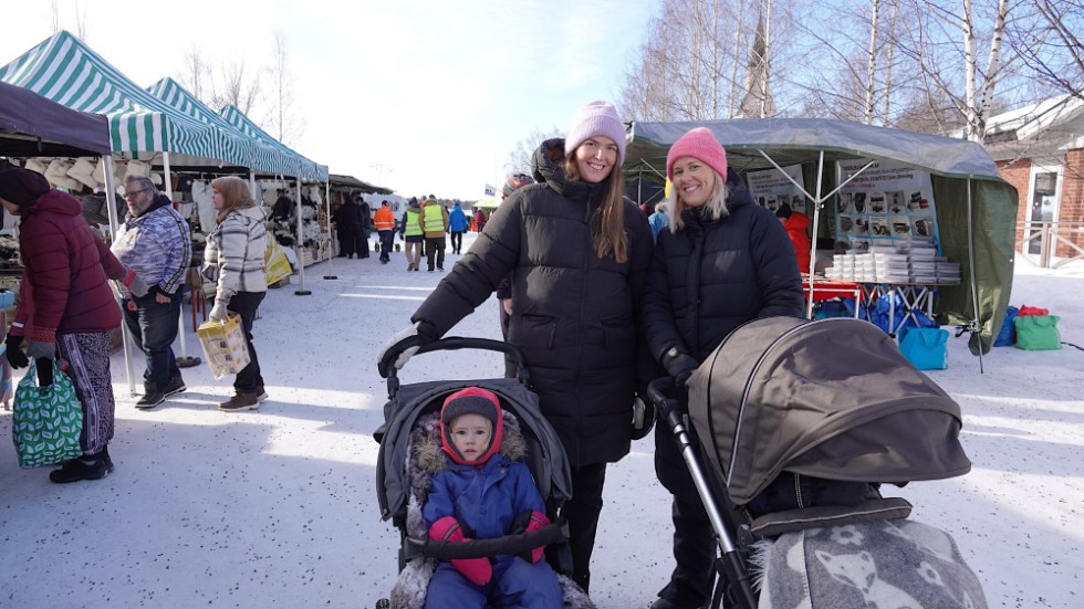 BILDEXTRA: Välbesökt vintermarknad i Arjeplog