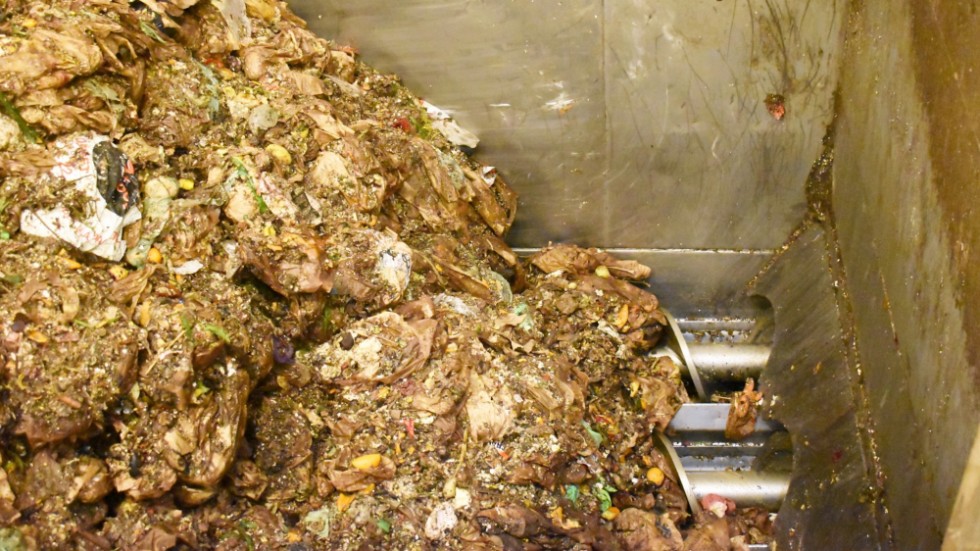 Här görs biogas av mat och bajs – Tuvan tar emot 9 000 ton avfall varje ...