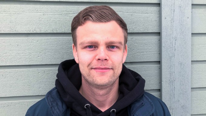 "Werren", 28, sa upp sig – nu lever han på e-sport: ”Man får nypa sig i ...