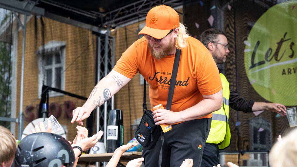 Bildextra: Magstark influencer lockade storpublik i Arvidsjaur