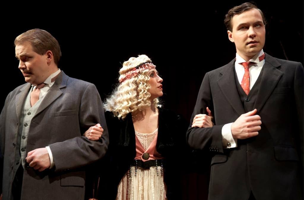 Recension av "Fru Markurell"