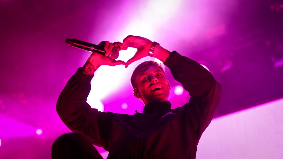 Med en mäktig show får Hov1 Stångebro att kännas större än Ullevi