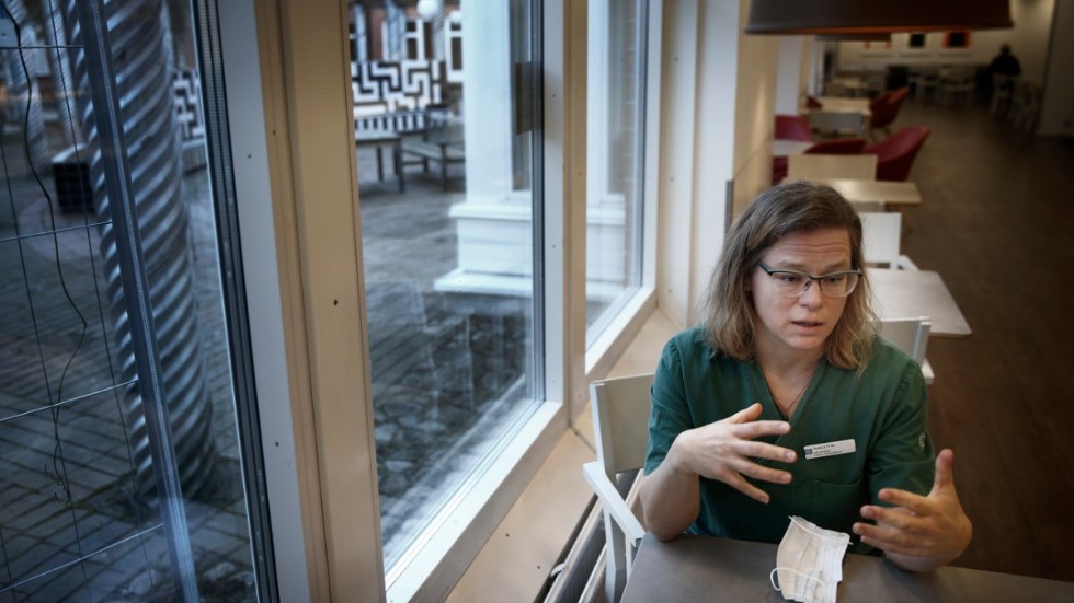 Totalt anställningsstopp när regionen måste spara