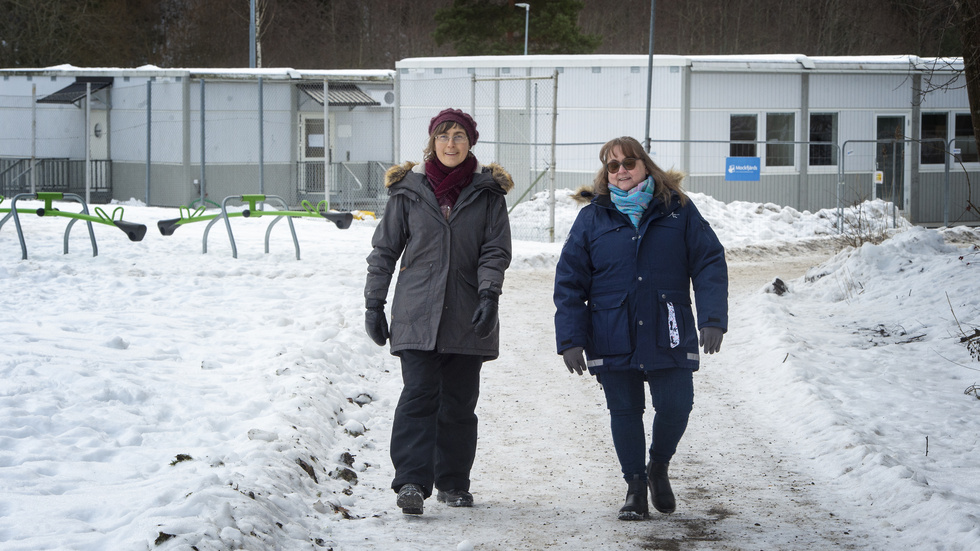 Efter mögelproblemen – nu flyttas eleverna till paviljonger