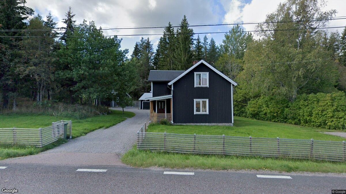 Huset på Västra Vad 351 i Tierp har nu sålts på nytt - stor värdeökning