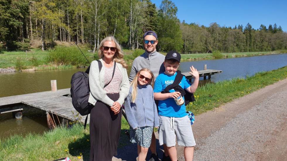 Populärt att prova på fiskelyckan vid Brådtom