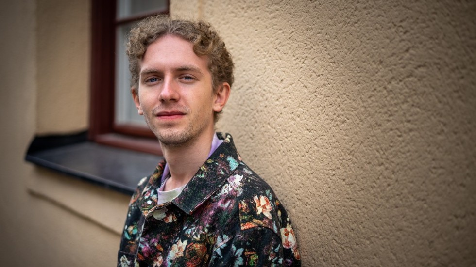 Möt Oscar Widén från Vingåker som har skrivit Tove Styrkes senaste hit ...