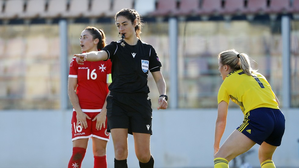 Historia skrivs – första kvinna att döma i Serie A