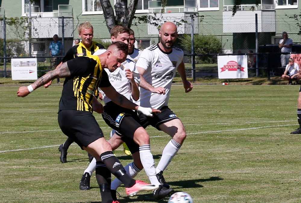 Sportens julkalender lucka 1: Dinko Felic sanslösa drömmål i seriepremiären