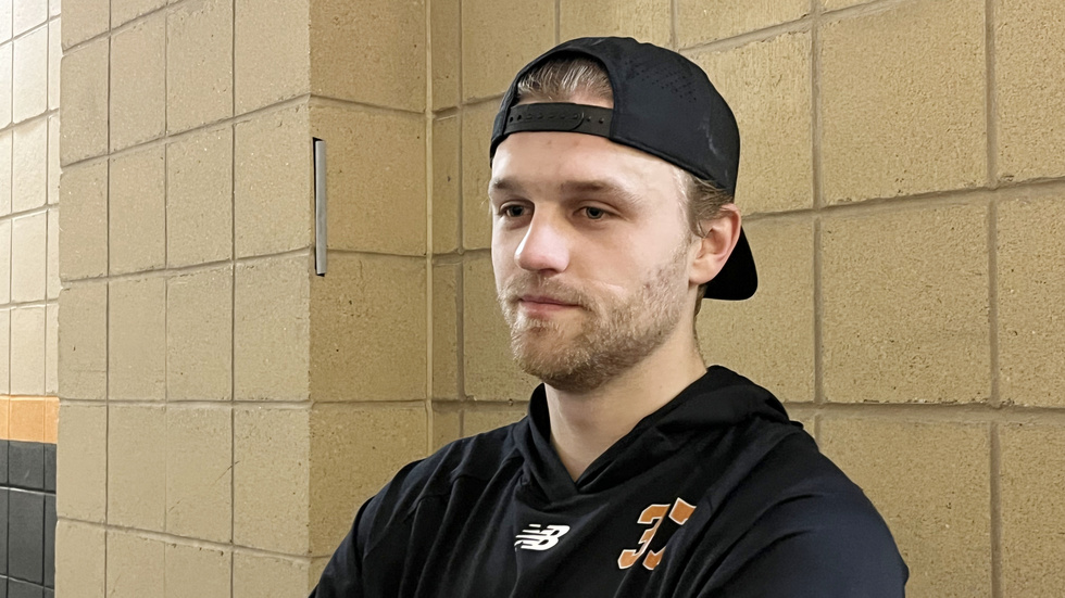 Ginning sliter på i skuggan av NHL • Håller kontakten med LHC