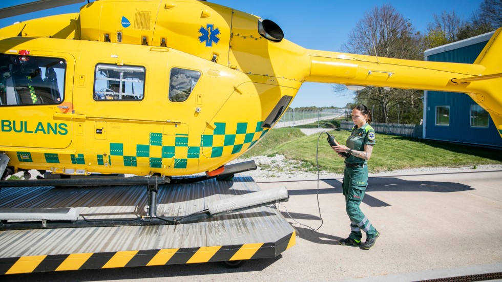 ”Tryggt” med ny aktör för ambulansen – men sex personer blev av med ...