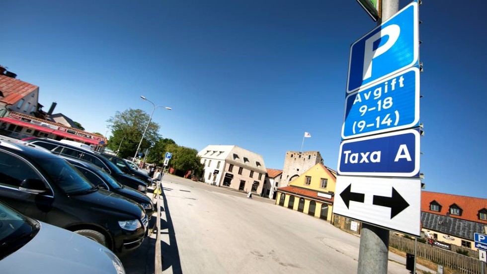 Sommaren närmar sig – då införs p-avgifter i hela stan