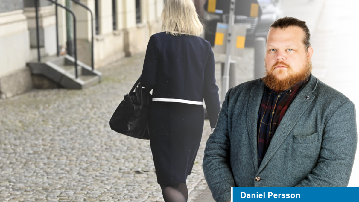 DANIEL PERSSON: Låt för allt i världen statsministern avgå om hon vill ...